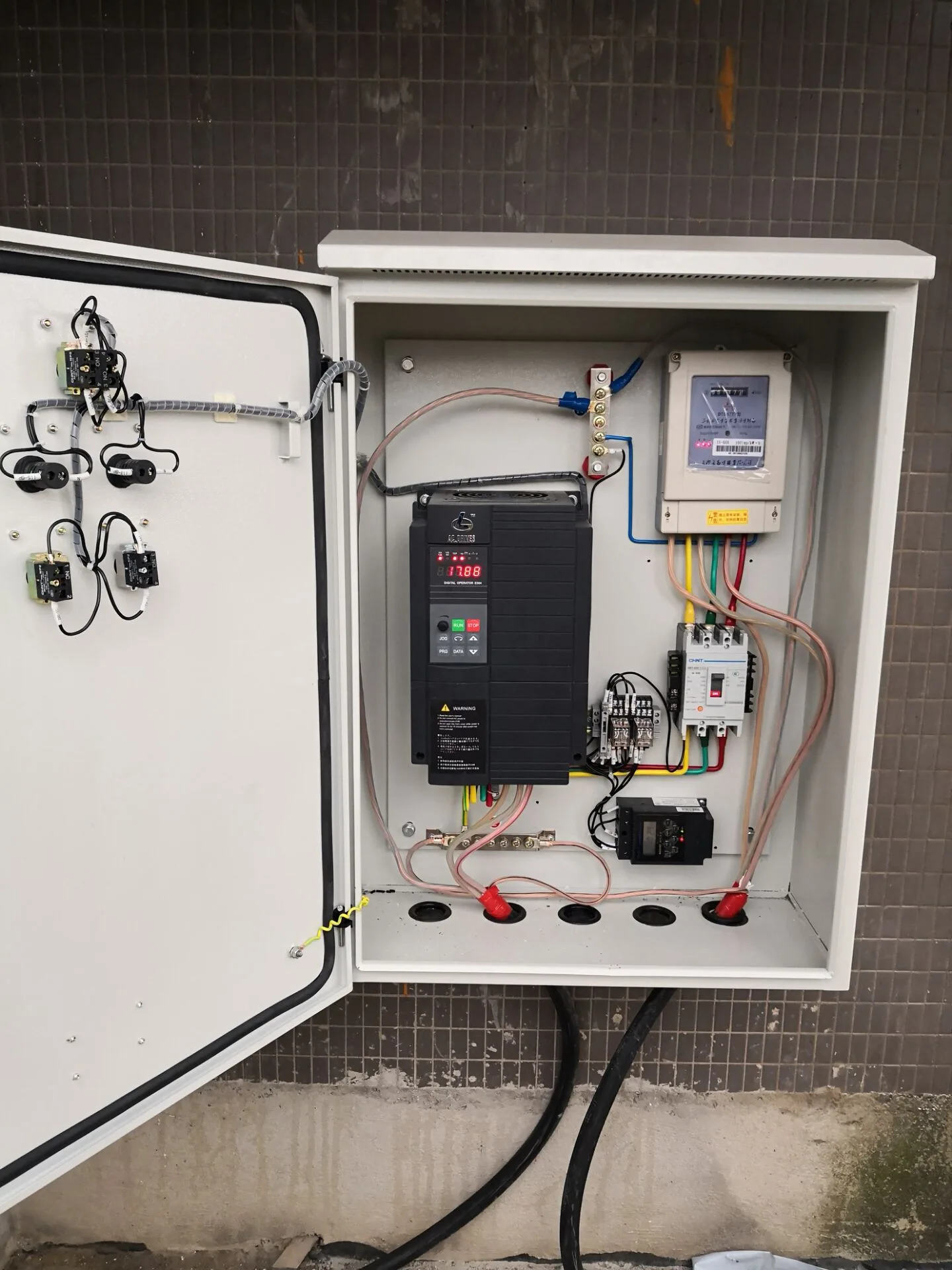 What is a VFD Control Panel - VFD Drives